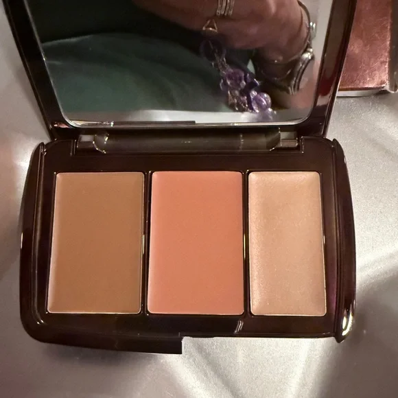Hourglass | Makeup | Hourglass Bronzer Contour Palette Rich Brown ...